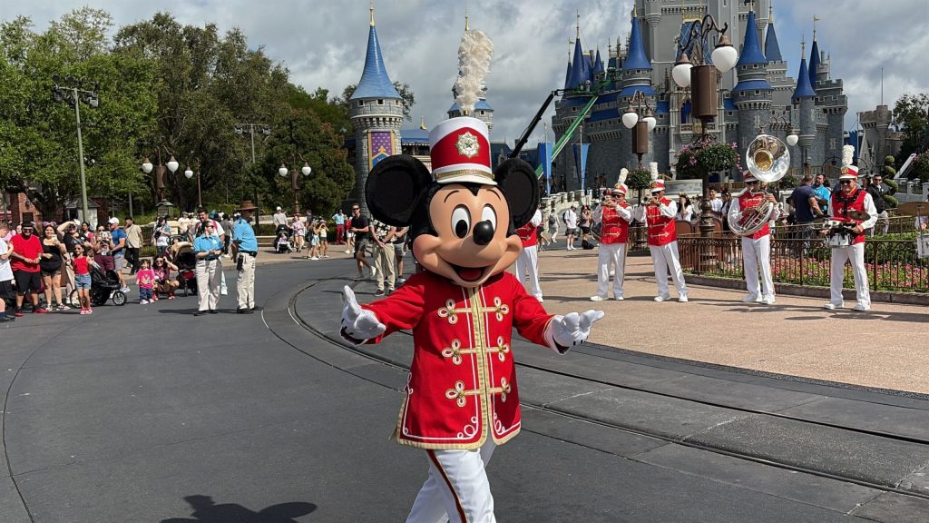 Mickey Mouse Starts Conducting the Main Street Philharmonic at Magic ...